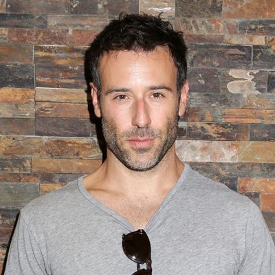 Coby Ryan McLaughlin - Biografía, Patrimonio, Edad, Peso, Altura ...