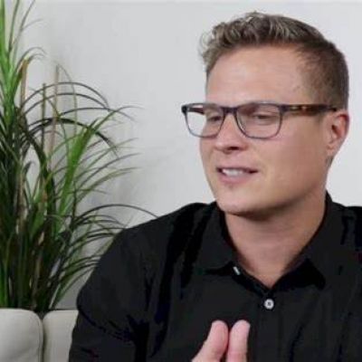 Dave Bateman - Biografía, Patrimonio, Edad, Peso, Altura, Relaciones