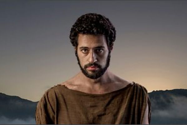 David Avery Has A Son! An Inside Look At His Wife And Daughter ...