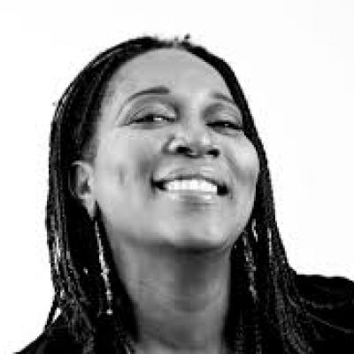 Debbie Cameron - Biografía, Patrimonio, Edad, Peso, Altura, Relaciones