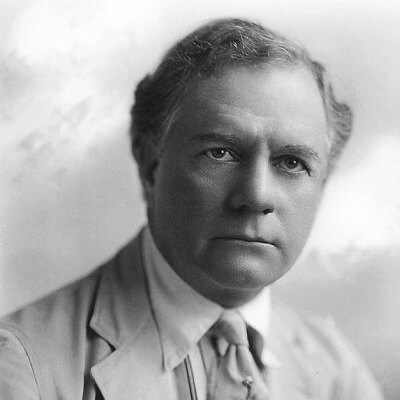 George C. Pearce - Biografía, Patrimonio, Edad, Peso, Altura, Relaciones