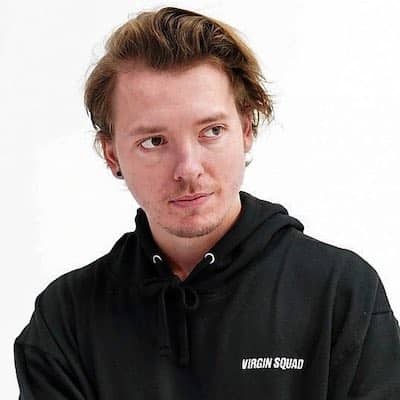 Jack Denmo - Biografía, Patrimonio, Edad, Peso, Altura, Relaciones