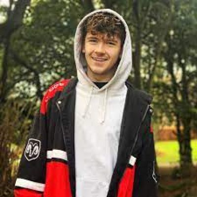 Jack Duff - Biografía, Patrimonio, Edad, Peso, Altura, Relaciones