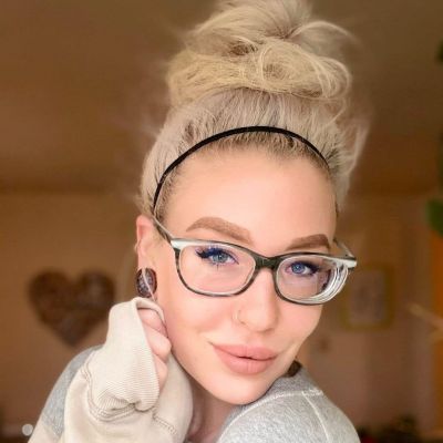 Karuna Satori ASMR - Biografía, Patrimonio, Edad, Peso, Altura, Relaciones