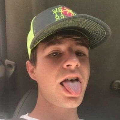 Kyle Moon - Biografía, Patrimonio, Edad, Peso, Altura, Relaciones