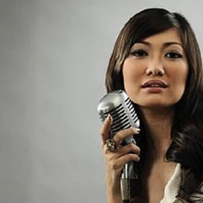 Nana Lee - Biografía, Patrimonio, Edad, Peso, Altura, Relaciones