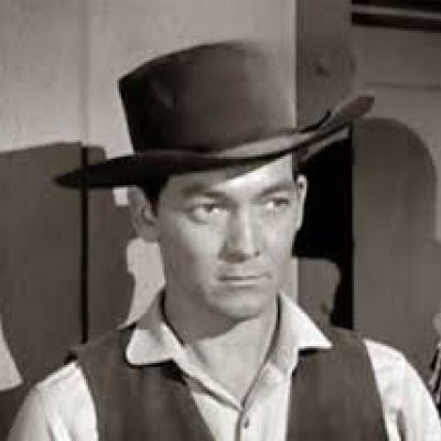 Ray Boyle - Biografía, Patrimonio, Edad, Peso, Altura, Relaciones