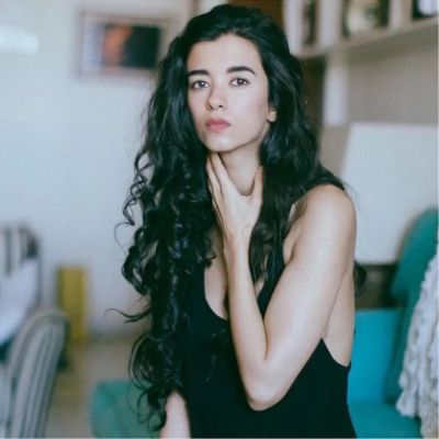 Saba Azad - Biografía, Patrimonio, Edad, Peso, Altura, Relaciones