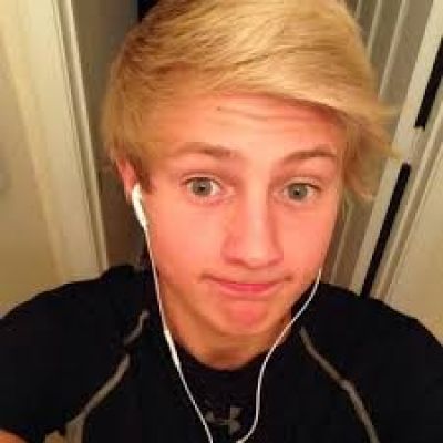 Sam Aldrich - Biografía, Patrimonio, Edad, Peso, Altura, Relaciones